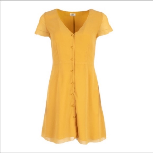 Aritzia | Dresses | Aritzia Wilfred Zelie Cairo Gold Button Down Dress ...
